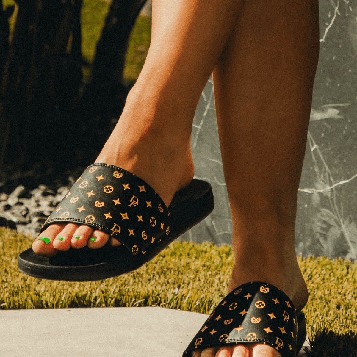 Bougie Slides - Gold & Black | Dixxon Flannel Co.